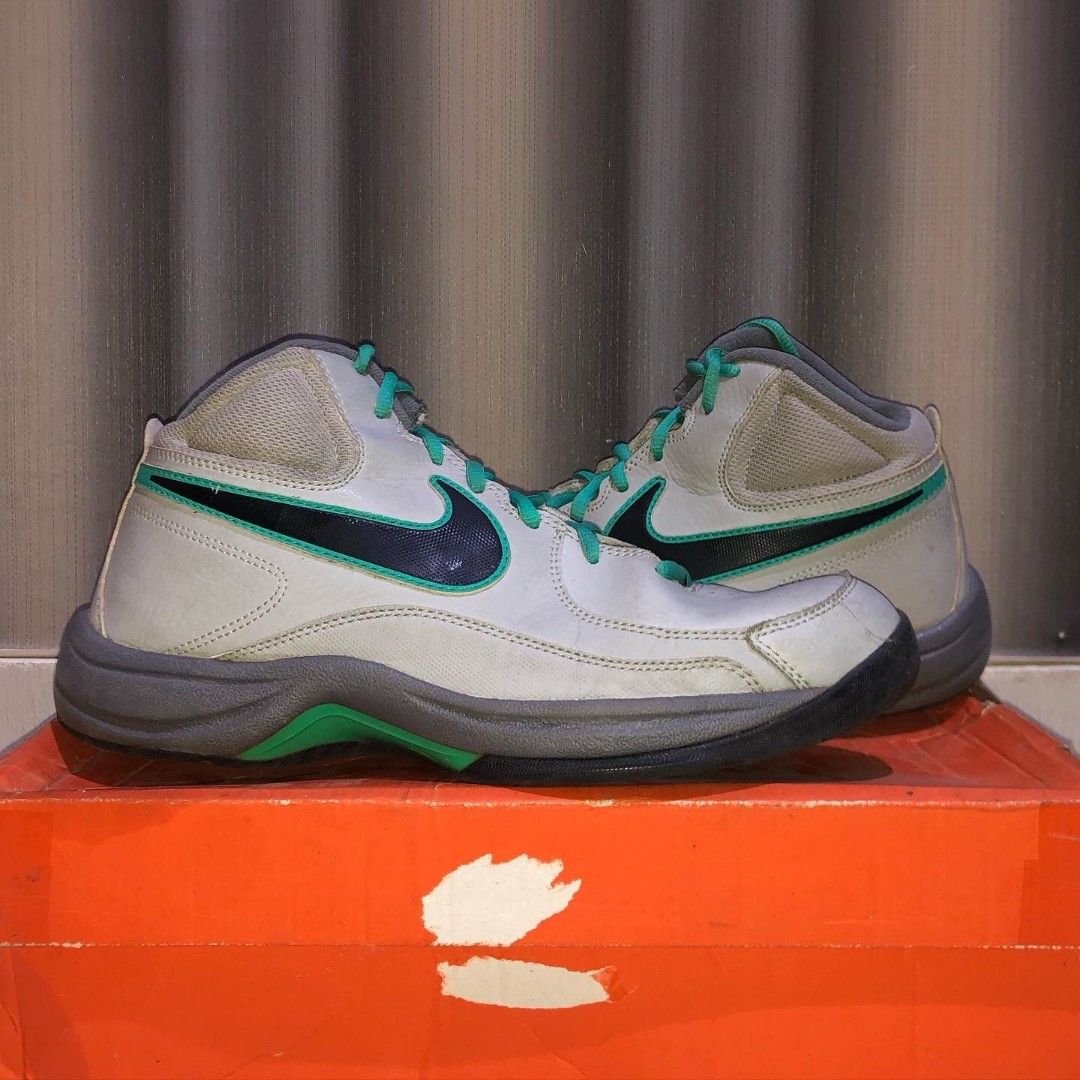 NIKE OVERLAY, Fesyen Pria, Sepatu , Sneakers di Carousell