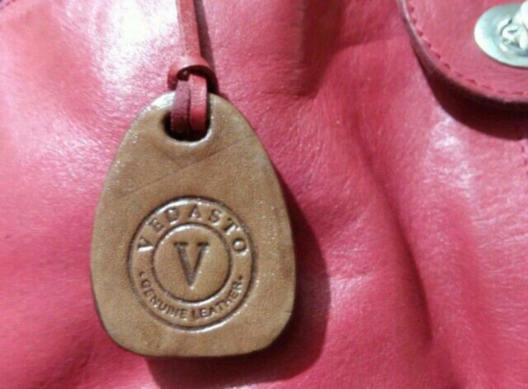 Original Red Vedasto Leather Ladies' Shoulder Bag, Women's Fashion ...