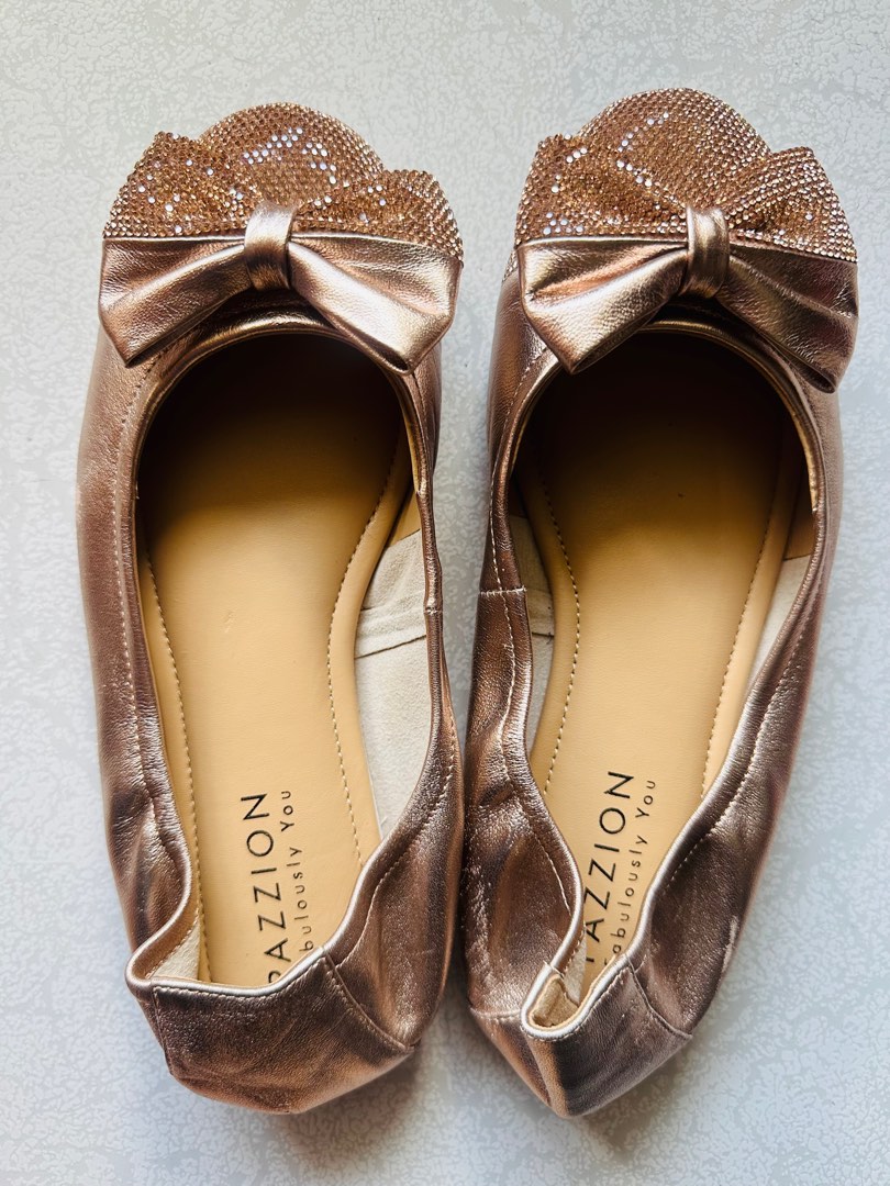 Pazzion, Women's Fashion, Footwear, Flats on Carousell