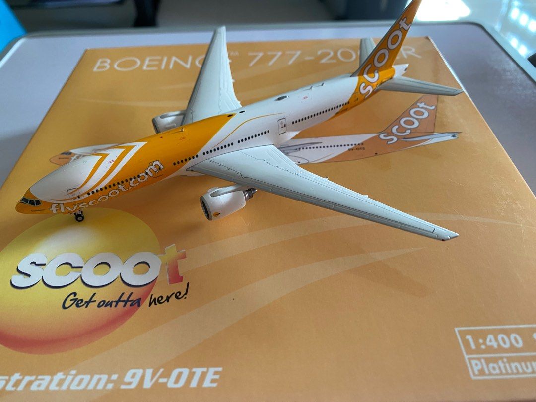 *RARE* Scoot B777-200ER Diecast Model 1:400 Phoenix, Hobbies & Toys ...