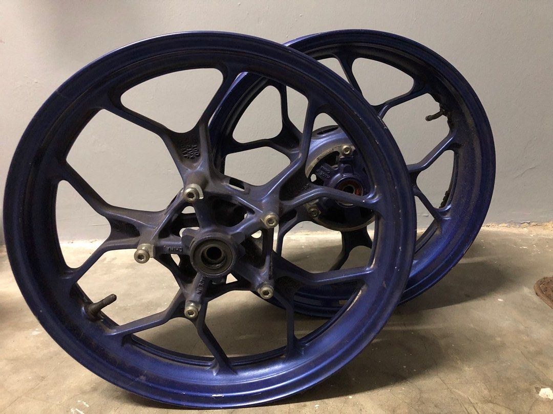 Rim Yamaha R25, Motorbikes on Carousell