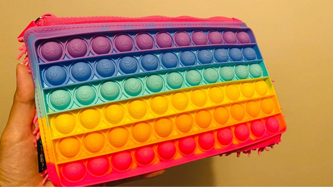 SMIGGLE POPPIT PCASE, Babies & Kids, Babies & Kids Fashion on Carousell