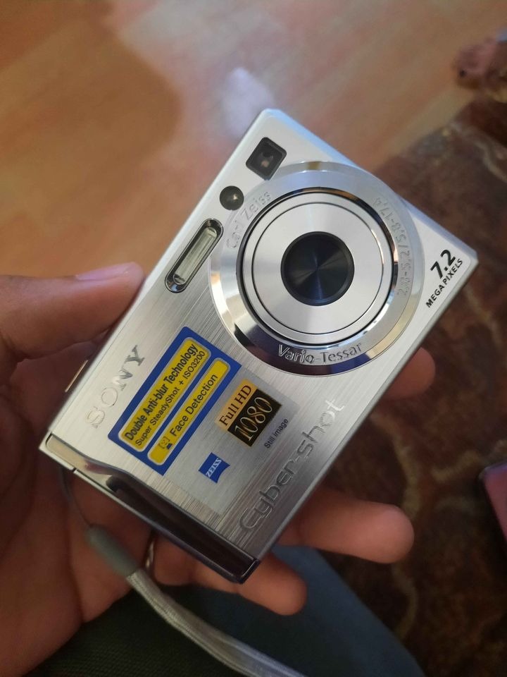 Sony Cybershot, Photography, Cameras on Carousell