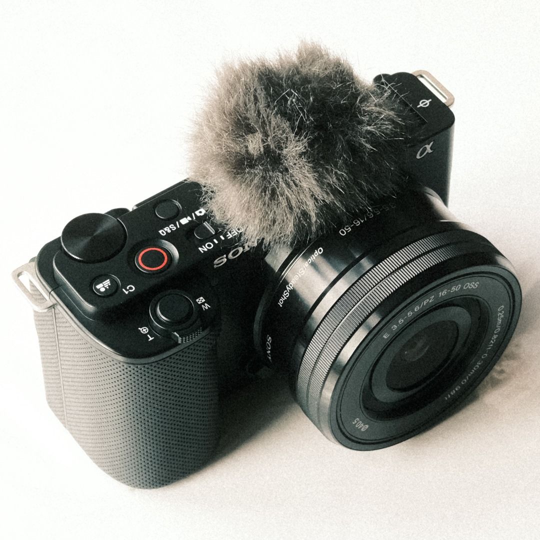 Sony ZVE10 with kit lens, Photography, Cameras on Carousell