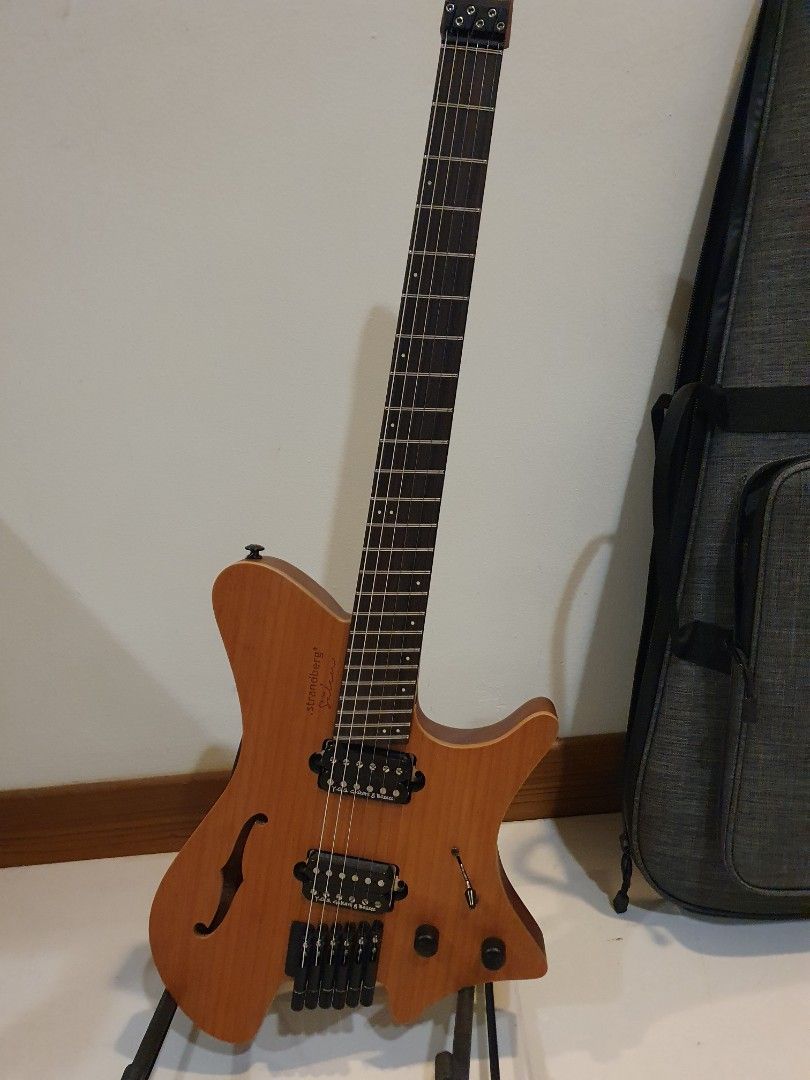 Strandberg Salen Jazz, Hobbies & Toys, Music & Media, Musical ...