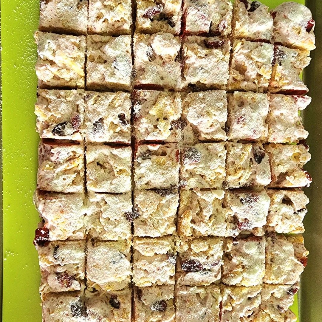 Strawberry Snowflake Crisp, Food & Drinks, Homemade Bakes on Carousell