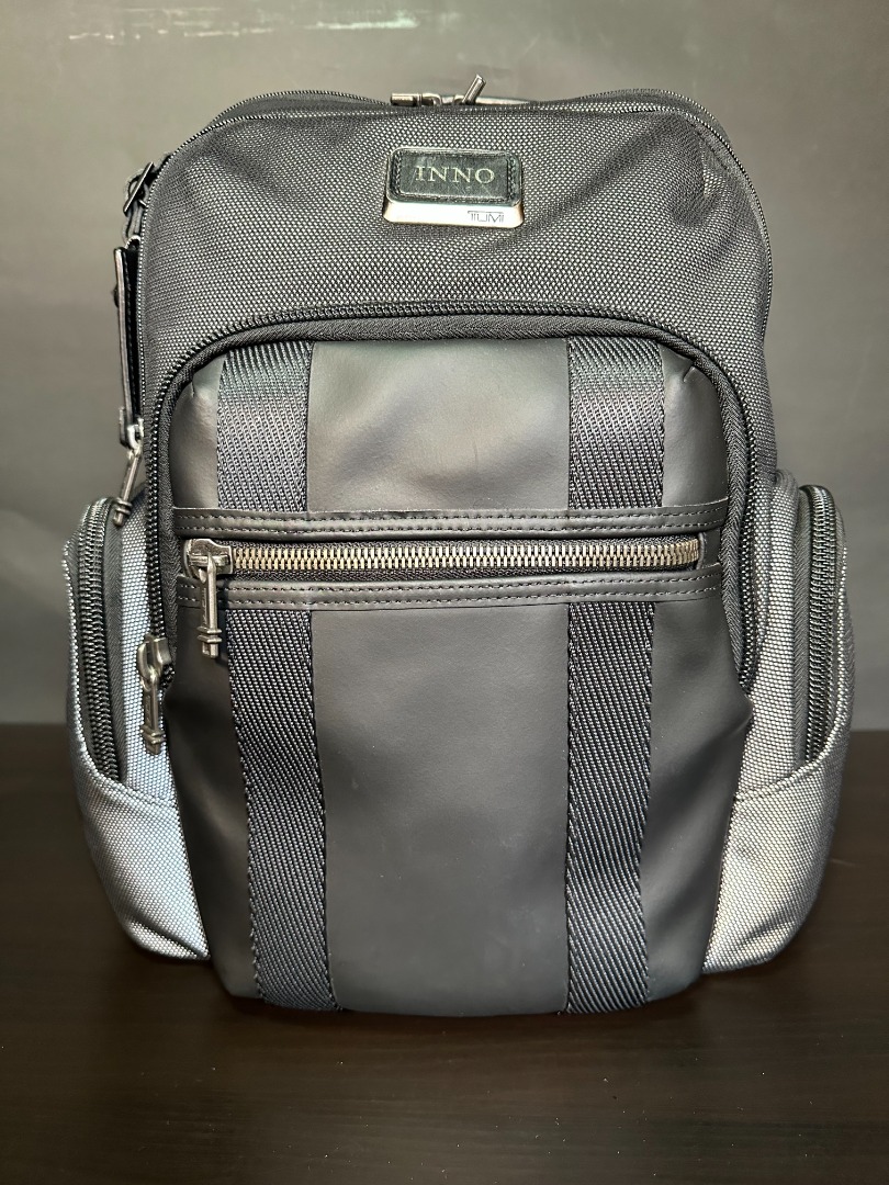 TUMI NELL IS BACKPACK, 男裝, 袋, 背包 - Carousell