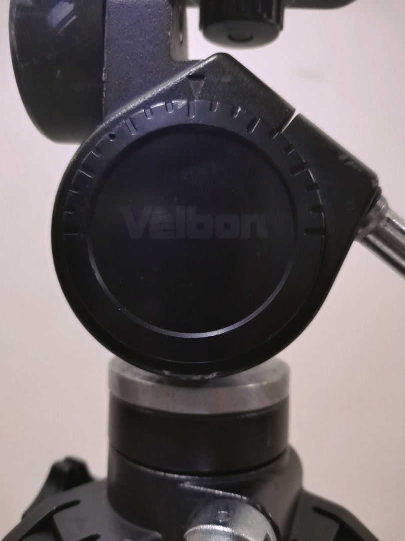 Velbon Super Ace Tripod, Photography, Cameras on Carousell