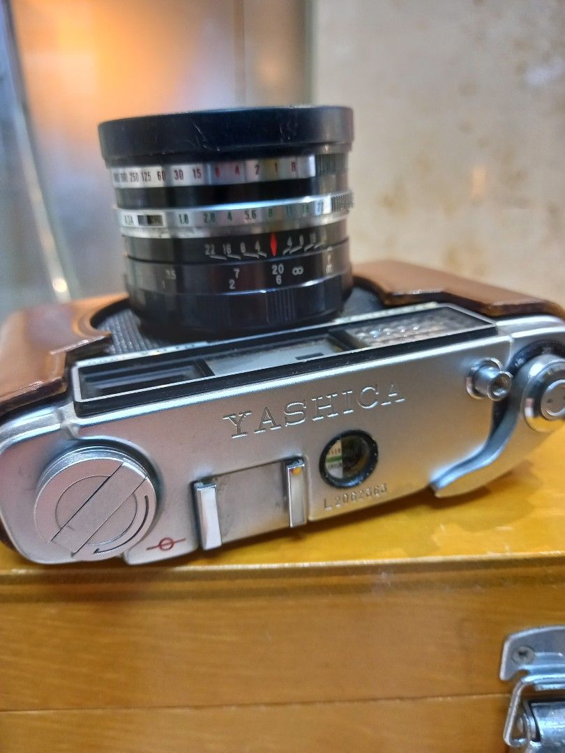 Yashica Lynx-1000 35mm Rangefinder film camera w/45mm f1.8 lens....gd ...