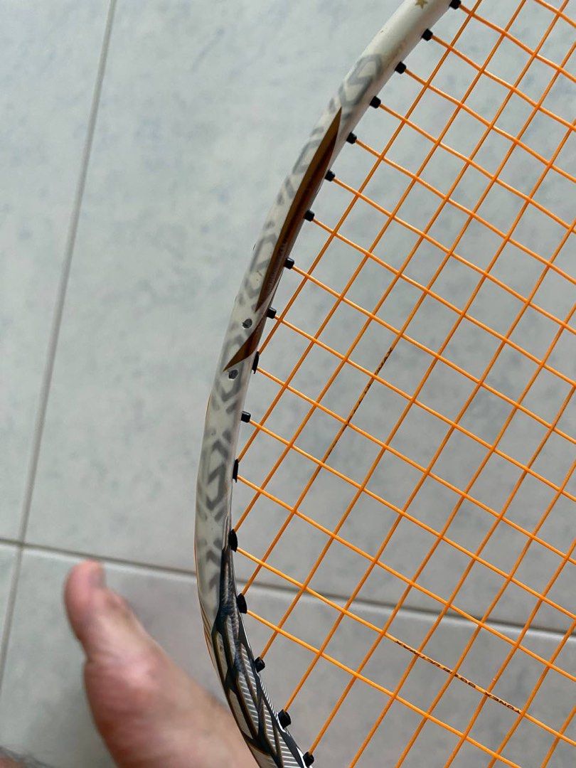 Yonex Voltric Z Force II (White LD Version), Sports Equipment, Sports ...