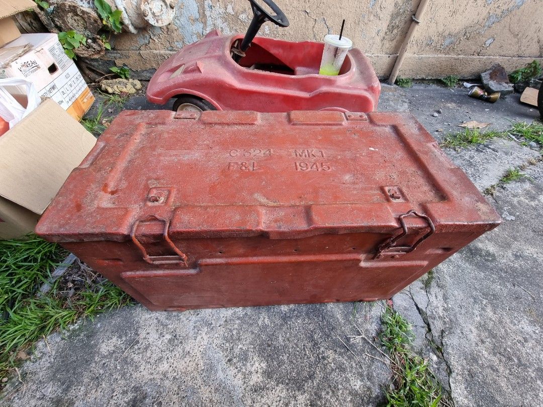 1945 Vintage Steel Box British Army WW2 rover bsa, Hobbies & Toys ...