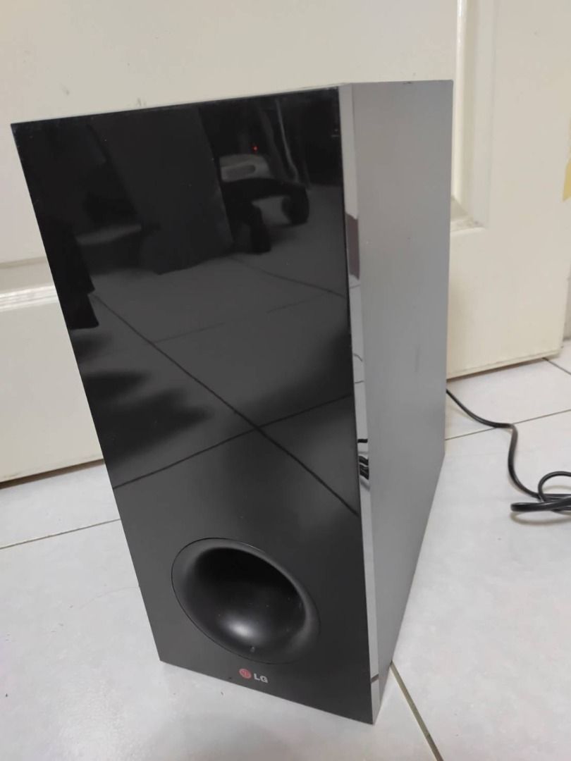 網拍唯一 鋼琴鏡面烤漆 強悍重低音 LG S33A1-D 6.5寸 40W 無線 主動式重低音喇叭 臥, 電視及其他電器 , 其他家庭電器在旋轉拍賣