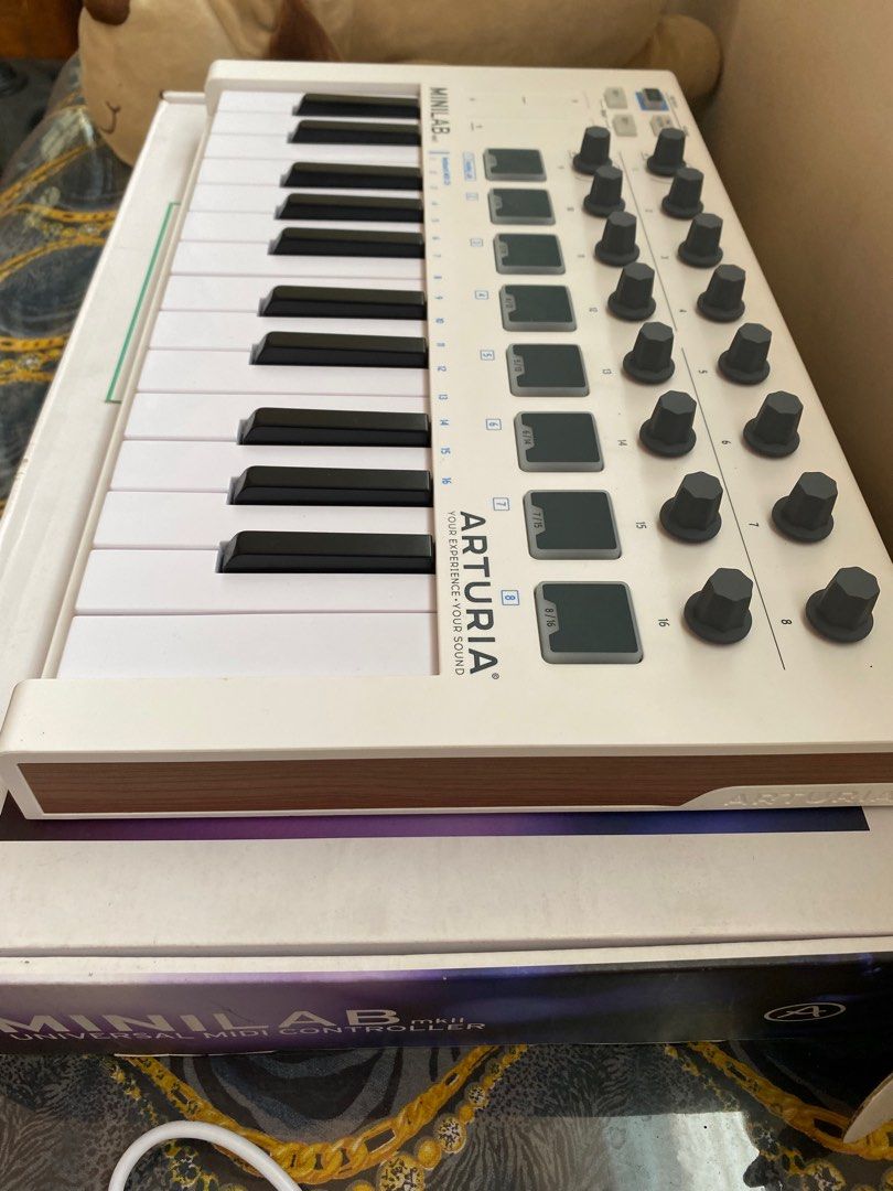 Arturia MiniLab Mk II / Mk 2, Hobbies & Toys, Music & Media, Musical ...