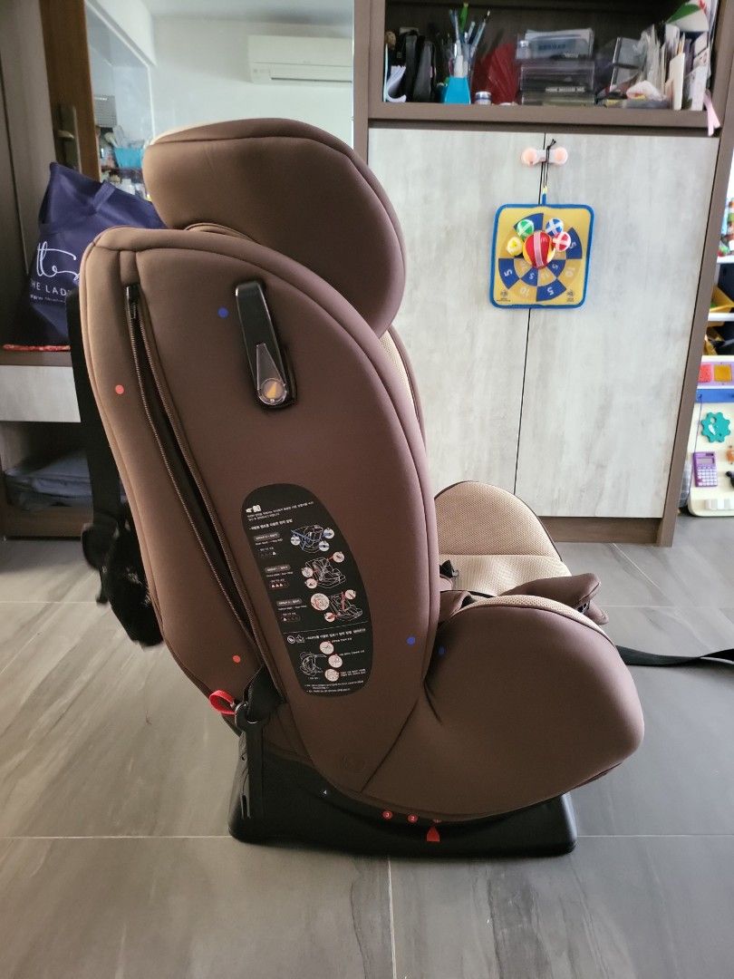 [Very new] Fedora Baby Car Seat Up To 25kg, Babies & Kids, Going Out ...