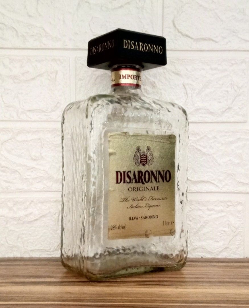 Botol bekas Disaronno Originale 1 Liter, Antik, Pajangan di Carousell