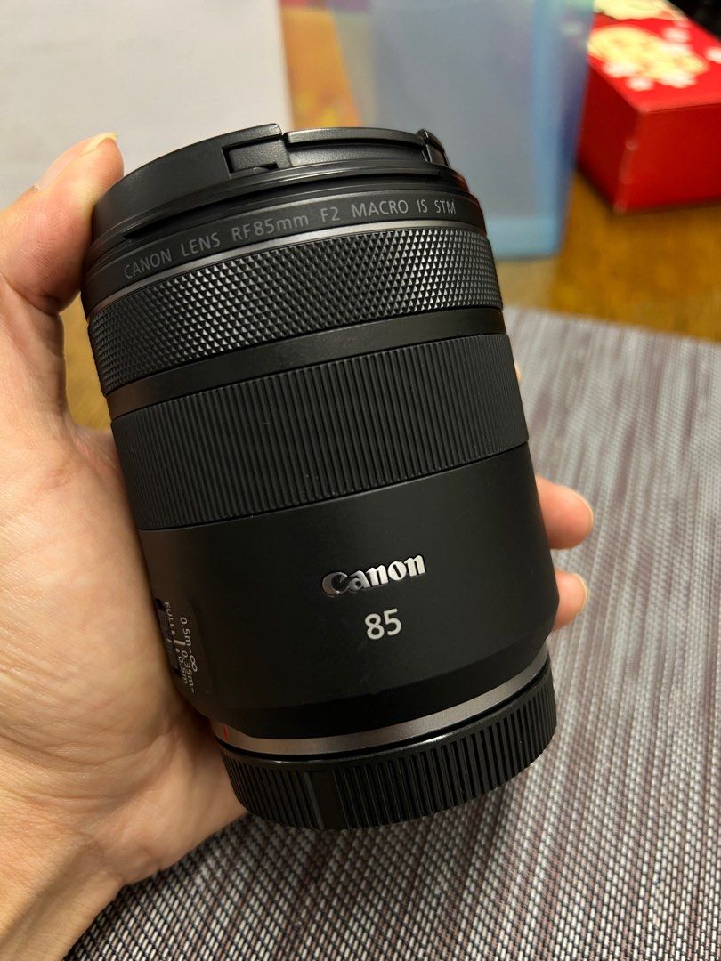 Canon RF 85mm F2 macro is stm, Photography, Lens & Kits on Carousell