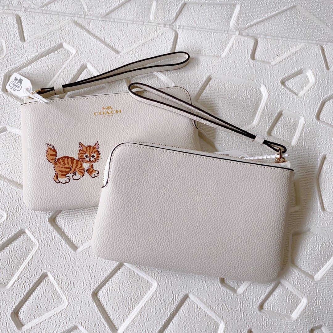Coach Corner Wristlet (white), Women's Fashion, Bags & Wallets, Purses ...