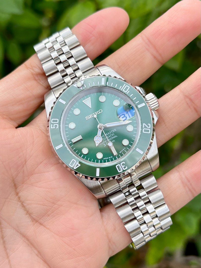 Custom Seiko Hulk 40mm (Seiko NH35 automatic), Luxury, Watches on Carousell