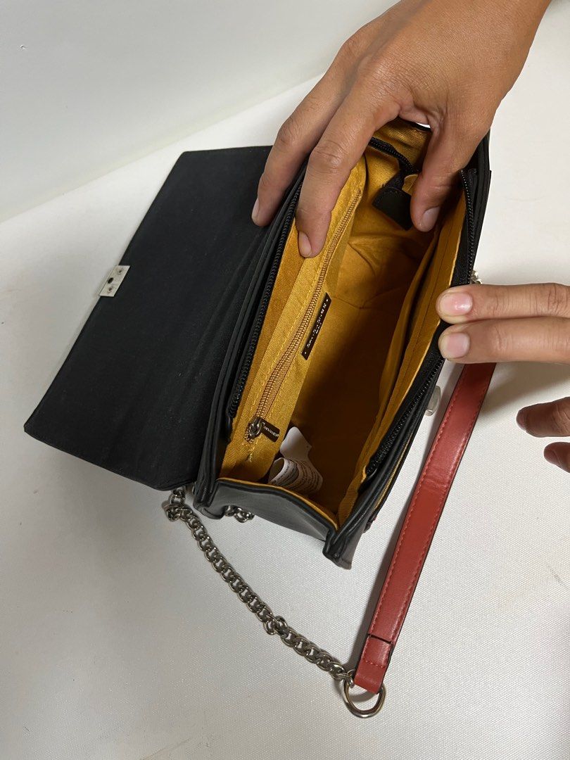 David Jones Crossbody Bag, Women's Fashion, Bags & Wallets, Cross-body ...