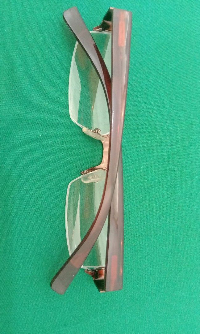 Frame kacamata kuning coklat, Barang Yang Dicari di Carousell