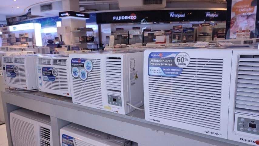 FUJIDENZO WINDOW TYPE AIRCON, TV & Home Appliances, Air Conditioning ...