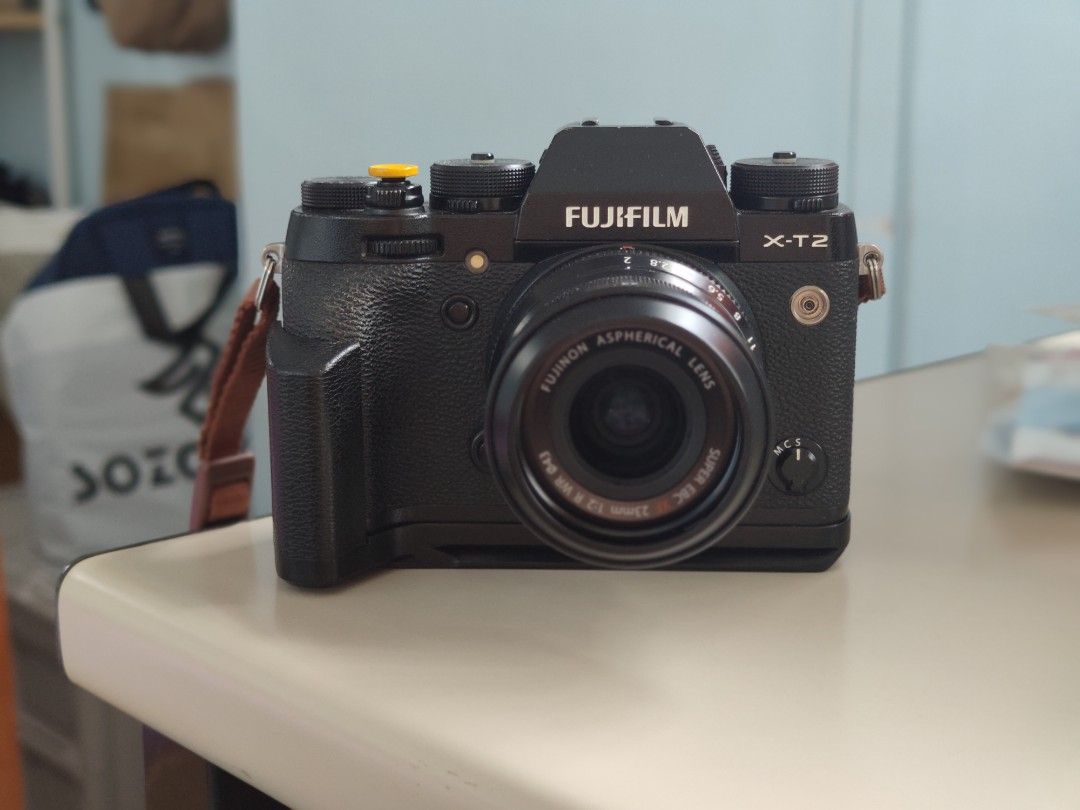 Fujifilm XT-2, comes with 23mm F2 lens., Photography, Cameras on Carousell