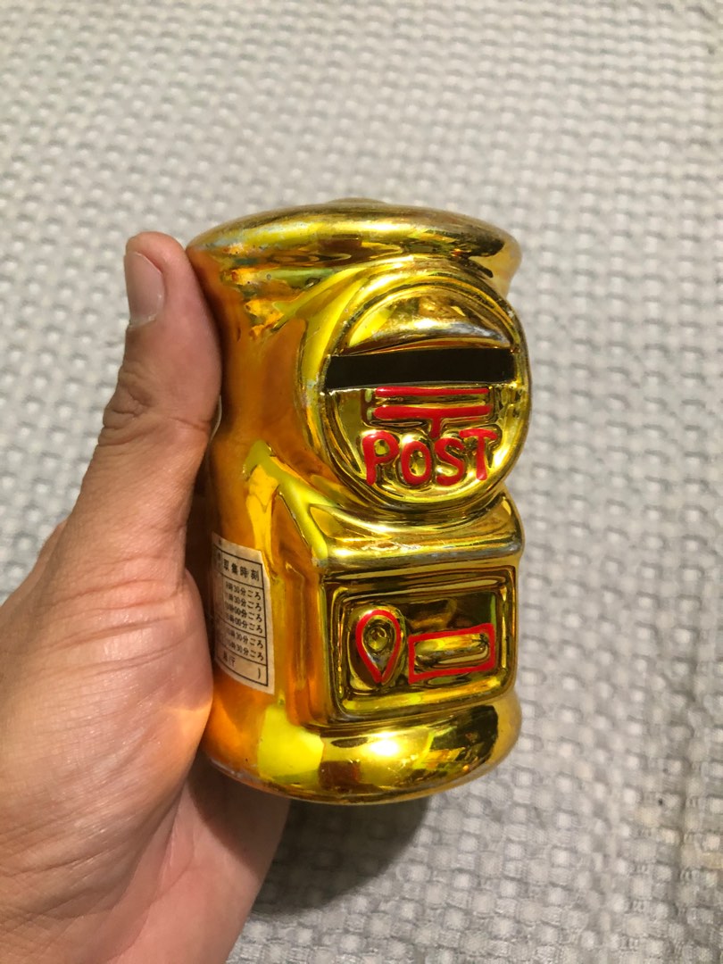 Gold lucky post it ceramic display, Hobbies & Toys, Memorabilia ...