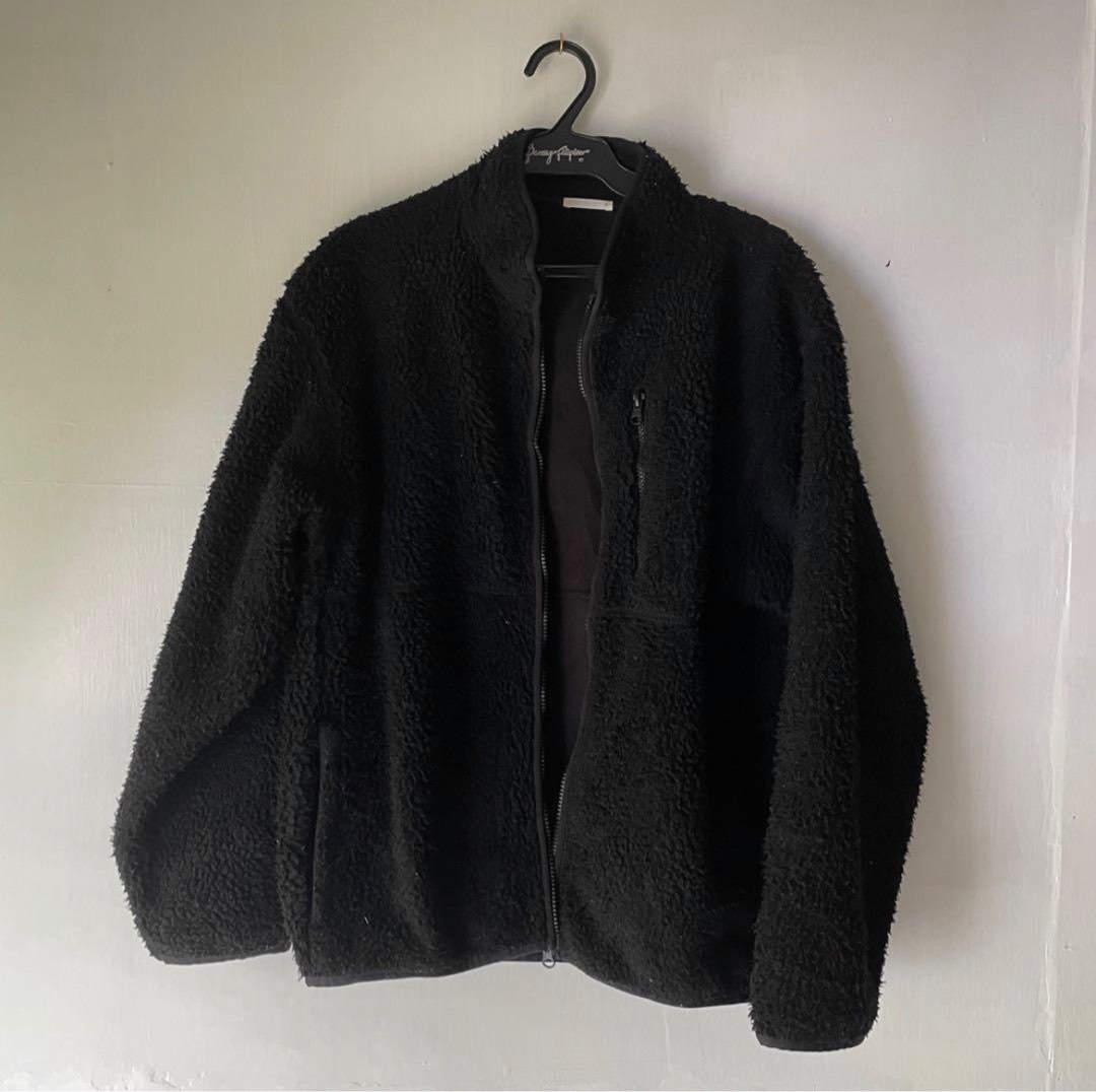 GU fleece jacket, Men's Fashion, Coats, Jackets and Outerwear on Carousell