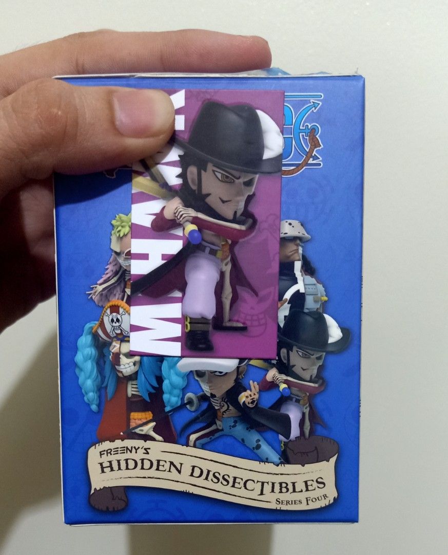 Hidden Dissectibles | One Piece Series Four | Dracule Mihawk, Hobbies ...