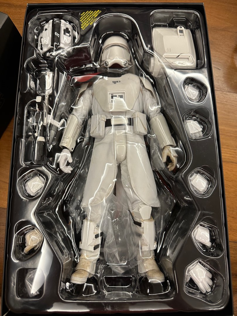 Hot toys MMS322 Star Wars First Order Snowtrooper officer, Hobbies ...