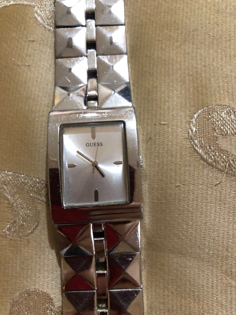 Jam Tangan Guess? original, Barang Mewah, Jam Tangan di Carousell