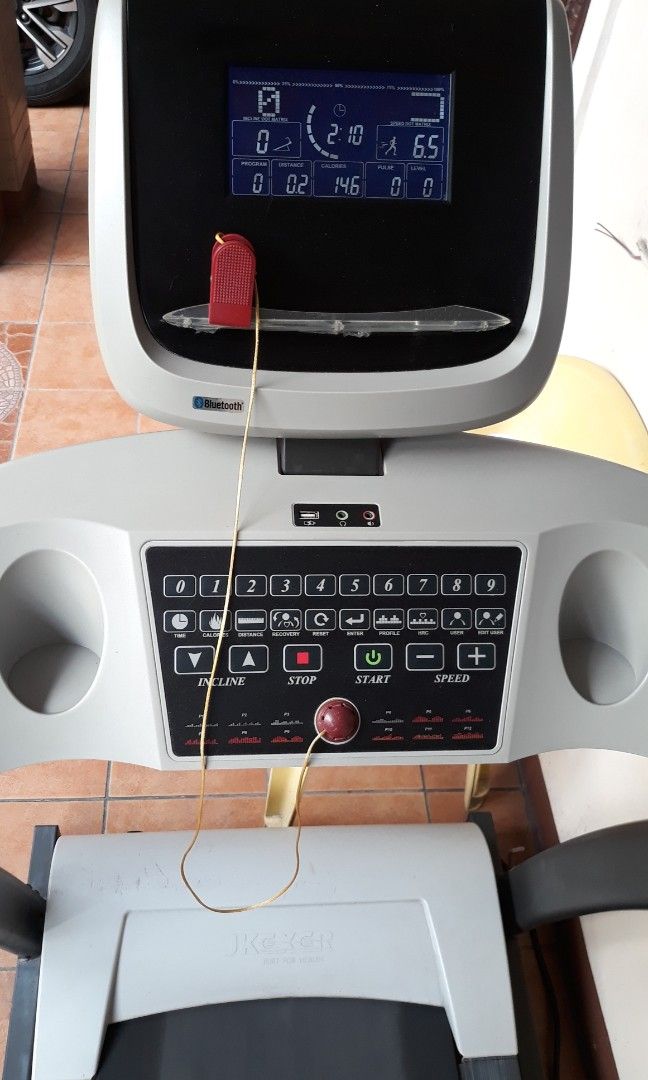 JK XTRA875 Motorized Treadmill, Sports Equipment, Exercise & Fitness ...