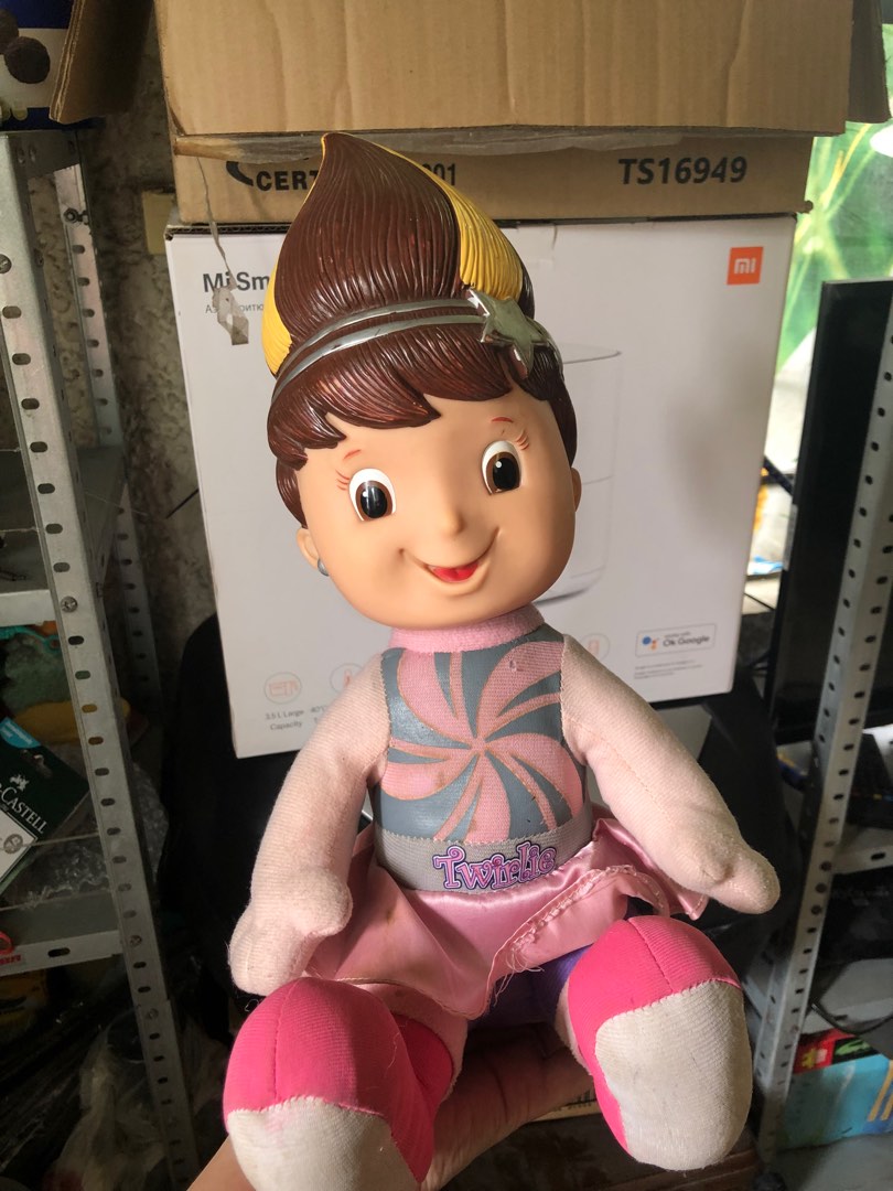 Jollibee twirlie plush doll, Hobbies & Toys, Toys & Games on Carousell