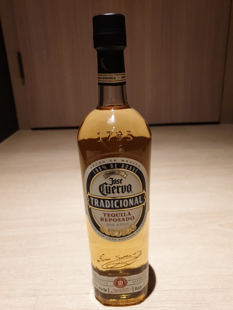 Jose Cuervo Tequila Reposado 950ml, Food & Drinks, Alcoholic Beverages ...