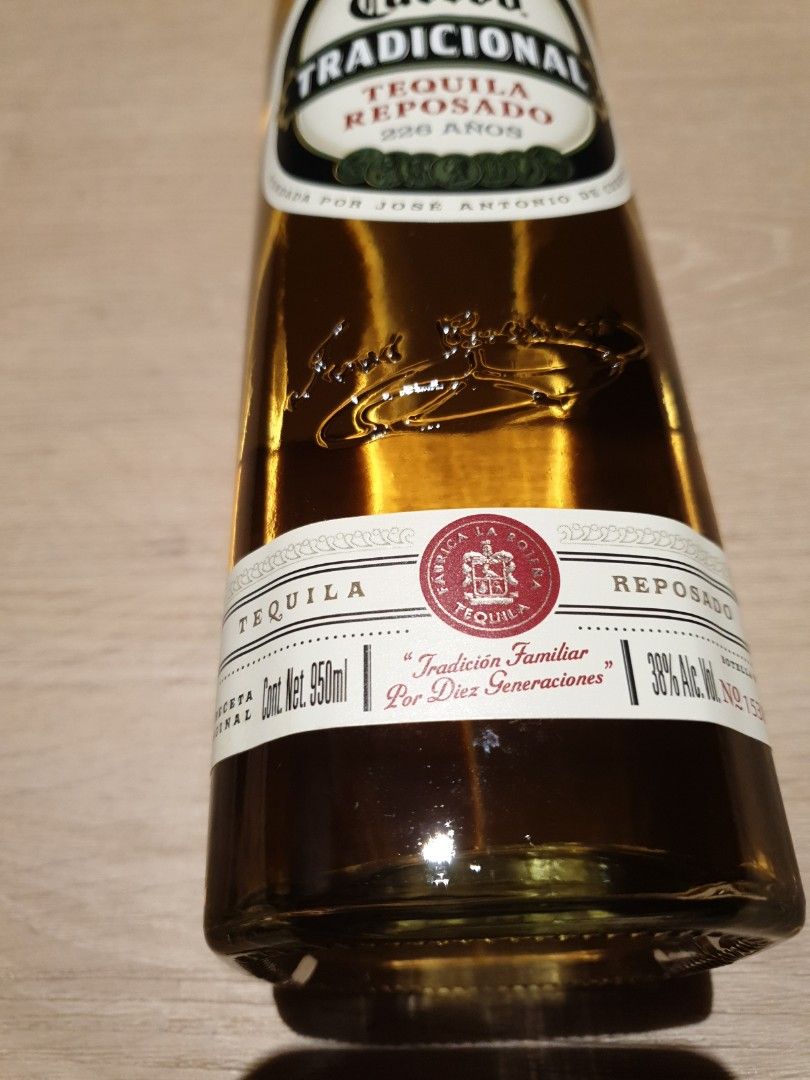 Jose Cuervo Tequila Reposado 950ml, Food & Drinks, Alcoholic Beverages ...