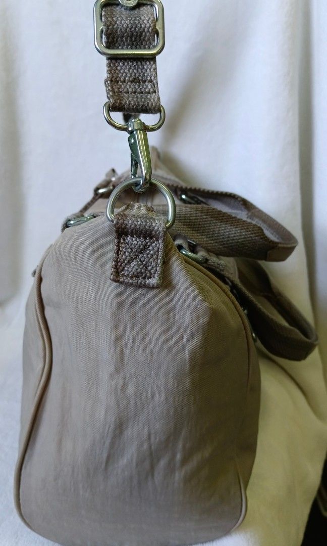 kipling two way sling, Women's Fashion, Bags & Wallets, Cross-body Bags ...