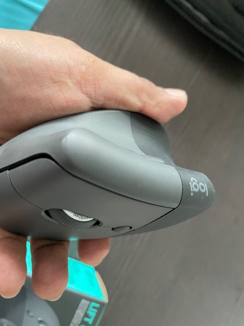 Logitech Lift - Left Handed - Vertical Ergonomic Mouse, Computers ...