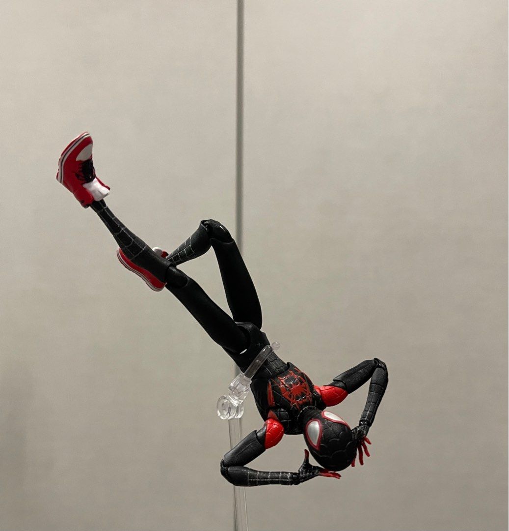 Medicom MAFEX 107 Spider-Man Figure Miles Morales Into the Spider-Verse ...