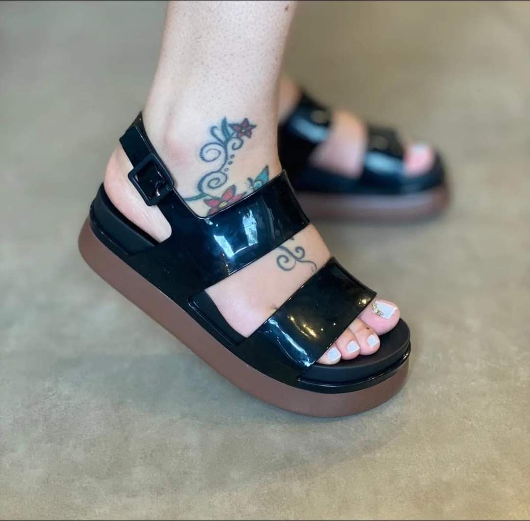 Melissa cosmic sandal next gen US 5, Women's Fashion, Footwear, Flats ...