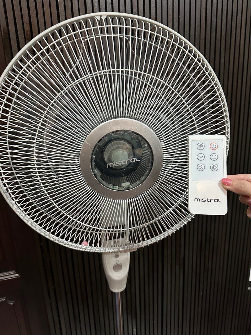 Mistral Fan with Remote Control 3 Speeds and Quiet Mode x 3 units ...