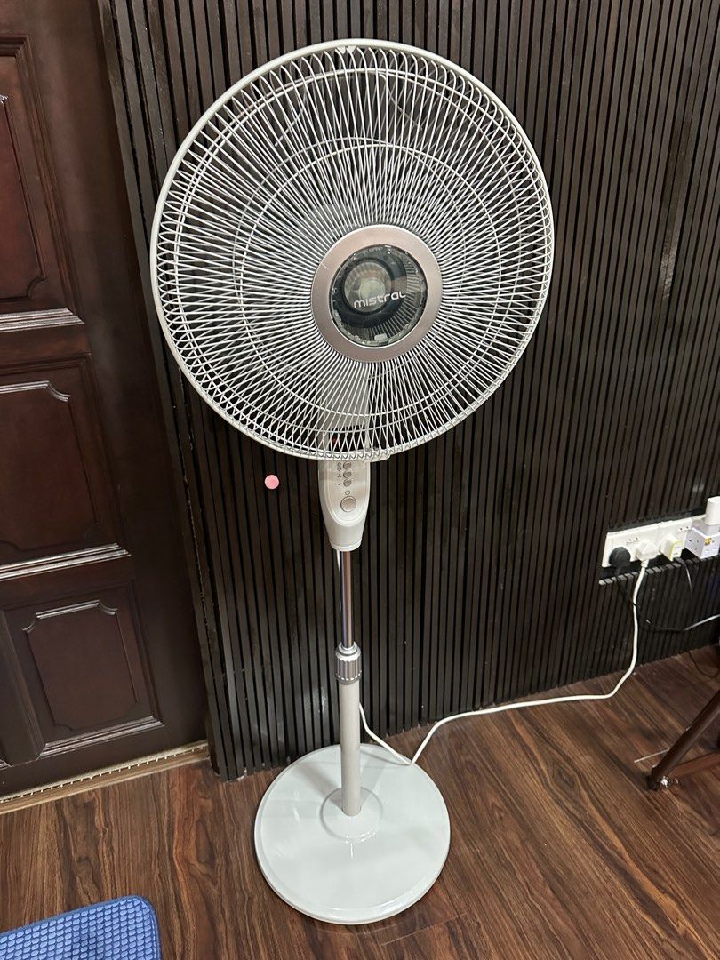 Mistral Fan with Remote Control 3 Speeds and Quiet Mode x 3 units ...