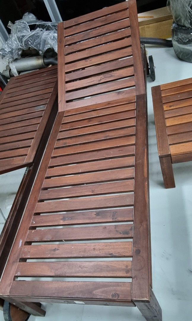 Natural Teak timber swimming pool lounge chair and side table ...