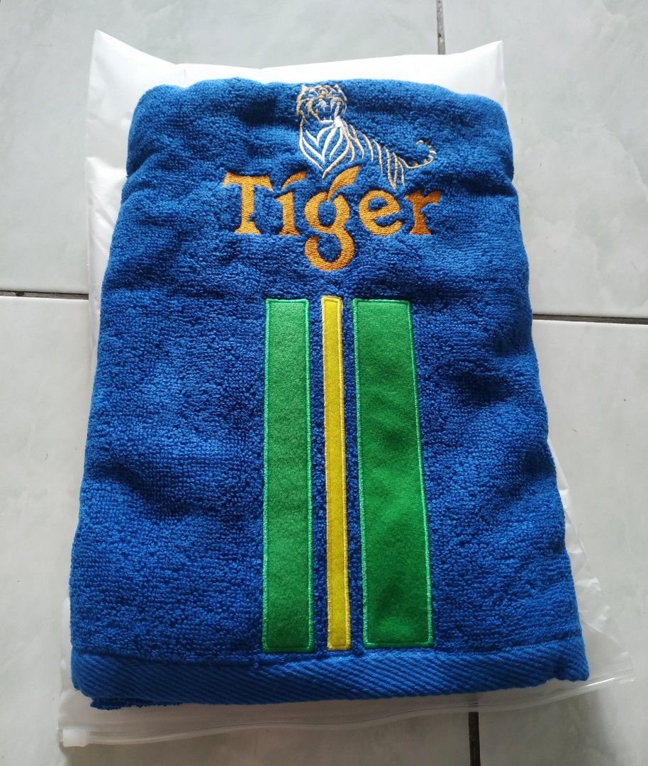 New Tiger Towel, Men's Fashion, Coats, Jackets and Outerwear on Carousell