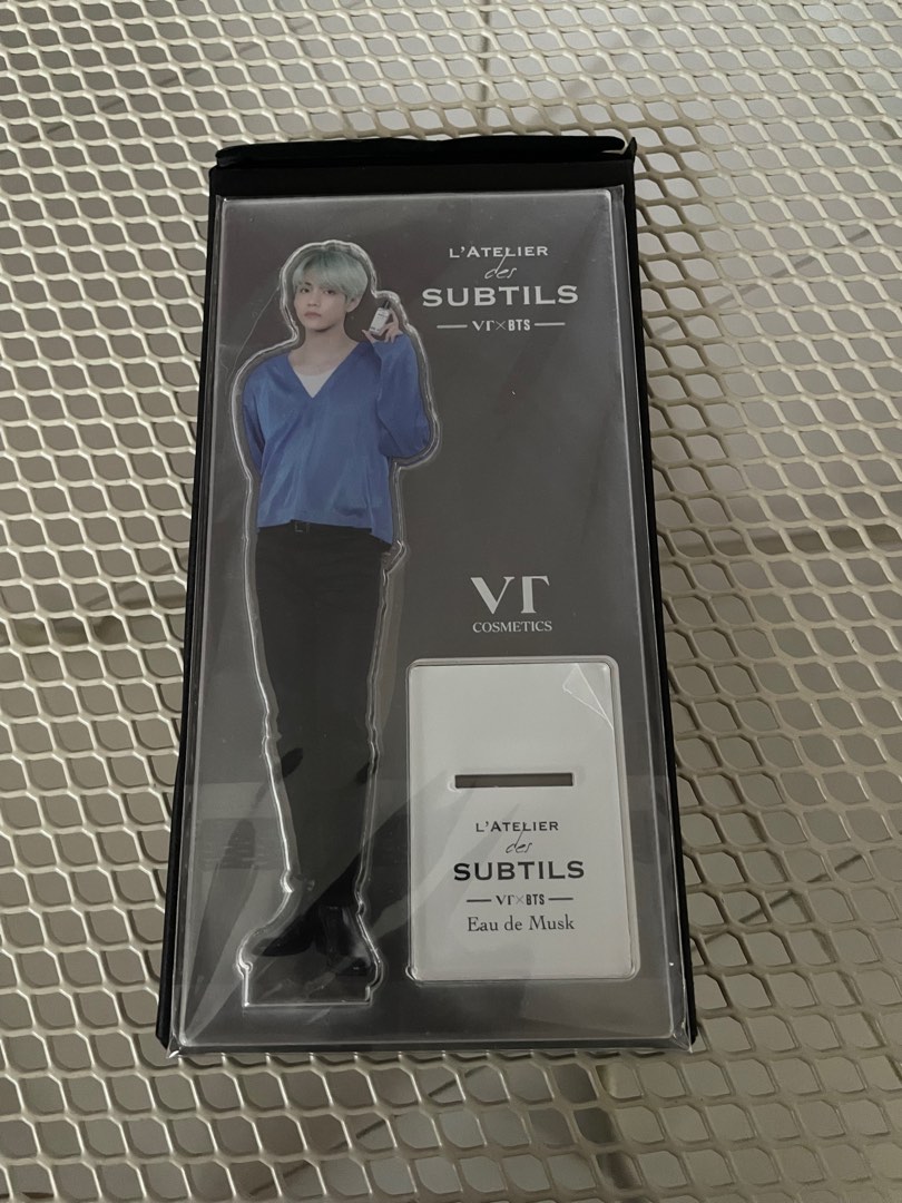 Official BTS V Acrylic Standee, Hobbies & Toys, Memorabilia ...