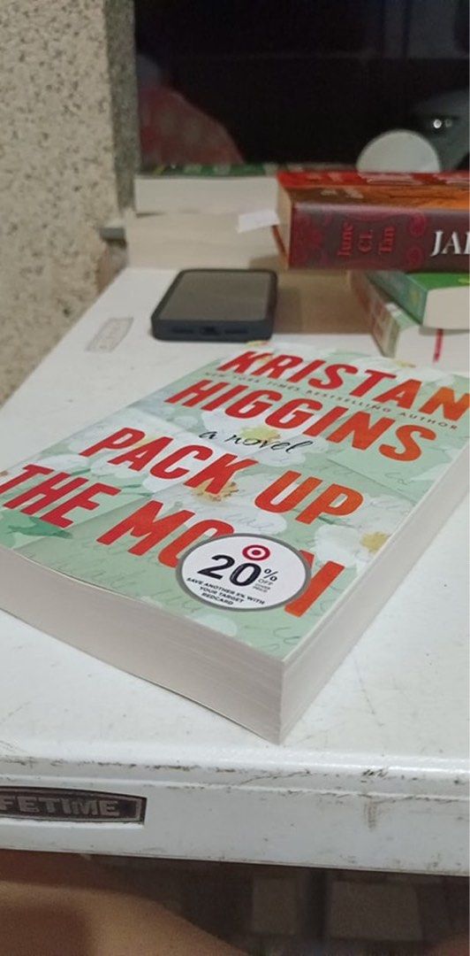 pack up the moon by kristan higgins, Hobbies & Toys, Books & Magazines ...