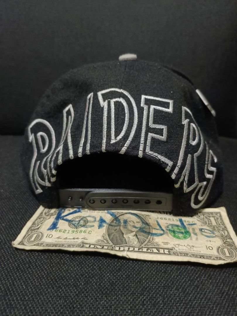 Vintage Raiders Monster Text / Semi Big Logo, Men's Fashion, Watches ...