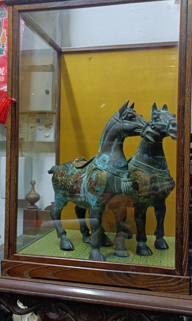 Rak display vintage kaca kayu jati, Hobbies & Toys, Collectibles ...