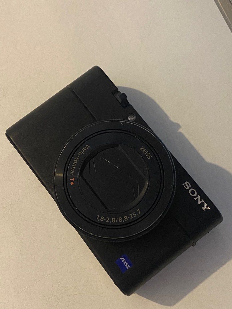 SONY RX100V, Photography, Cameras on Carousell