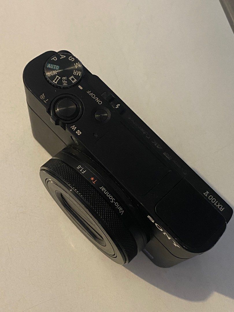 SONY RX100V, Photography, Cameras on Carousell