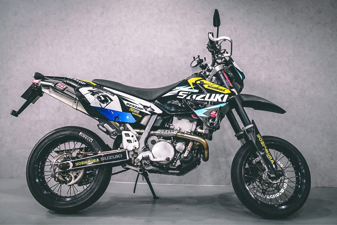 Suzuki DRZ 400 SM, Motorcycles, Motorcycles for Sale, Class 2A on Carousell